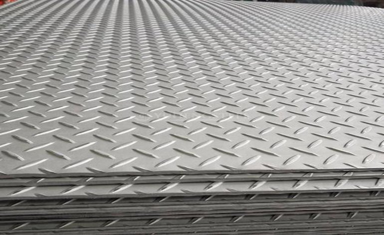 Chequered Plate vs. Plain Steel Plate: What’s the Difference? - SK ...